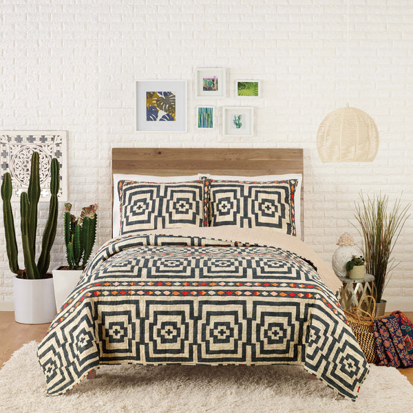 Hypnotic Black Quilt Set | Bedding Sets | Makers Collective