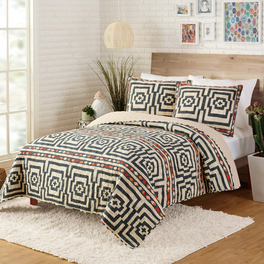 Hypnotic Black Quilt Set | Bedding Sets | Makers Collective